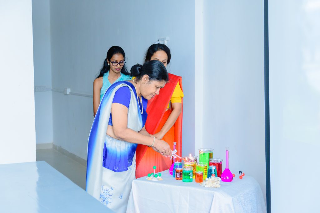 The Opening Ceremony of New Undergraduate Research Laboratory ...